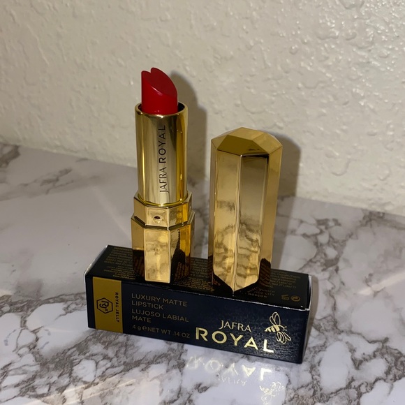 JAFRA | Makeup | Jafra Royal Jelly Luxury Matte Lipstick | Poshmark
